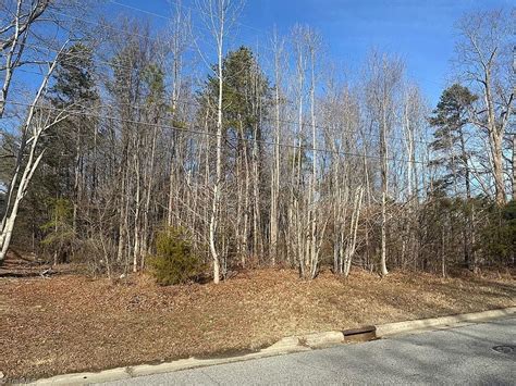 1039 E Springfield Rd High Pt Nc 27263 Zillow