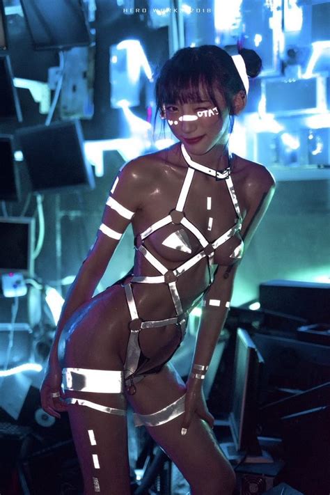 Foto De Futuristic Cyberpunk Cosplay Model Jatojatoo