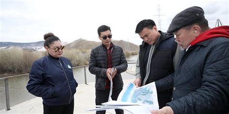 Үндэсний цэцэрлэгт хүрээлэнд “Наран шарлагын газар” аялал жуулчлалын бүс байгуулж байна