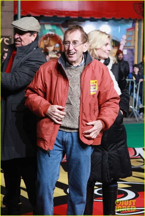 Sesame Street Star Bob Mcgrath Passes Away At 90 Photo 4866396