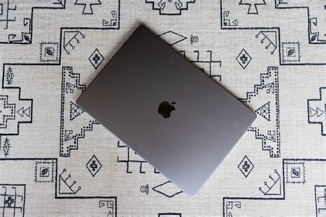 M Max MacBook Pro Review Same Experience Better Performance PetaPixel