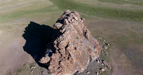 Melmii Tour Entertainment Мэлмий аялал энтертайнмент Тайхар чулуу Архангай аймаг Их тамир сум