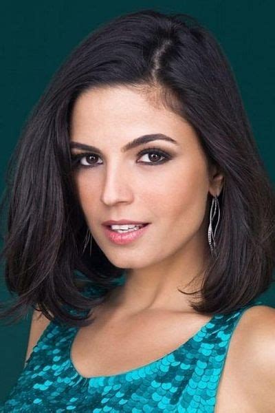 Emanuelle Araújo About Entertainmentie