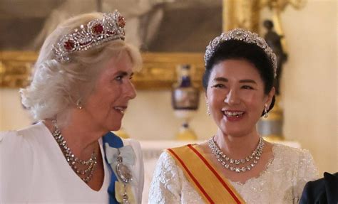 2ページ目 英国王の晩餐会 笑顔の皇后雅子さまの頭上で輝く花とダイヤの宝冠は「初めて」の「第二ティアラ」 Aera Digital