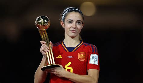 កីឡាការិនីបាល់ទាត់កំពូលៗ ប្រចាំឆ្នាំ ២០២៤