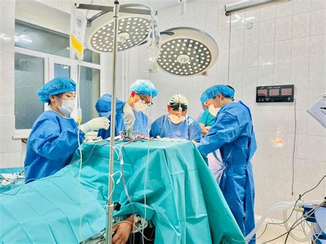 Duuren Life Дүүрэгтээ анх удаа тархины мэс засал амжилттай хийв