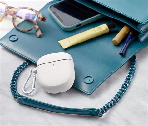 Silicone Protective Earbud Carry Case With Carabiner For QC Earbuds II Bose