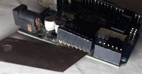 Ahhhhhhhhhhhhhh I Need Help A Wire Is Stuck In My 5 Volt On My Arduino Uno Bar Sport