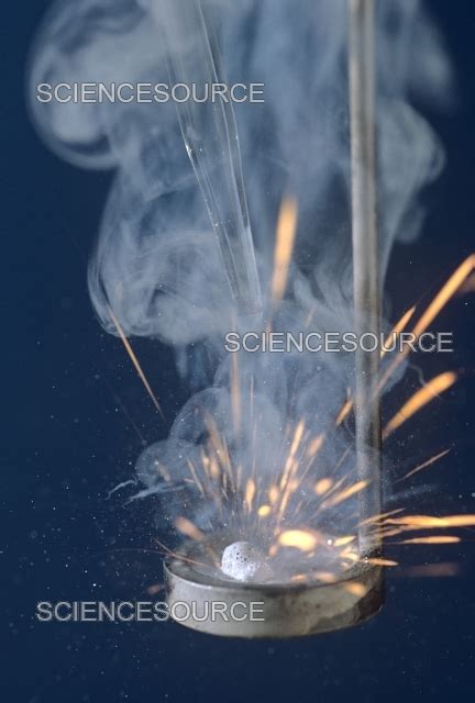 Science Source Sodium Reacting With Water