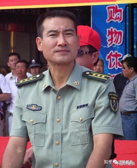 翟志刚成功飞天回来，获得了什么奖励？至少4项，全家沾光！ 知乎