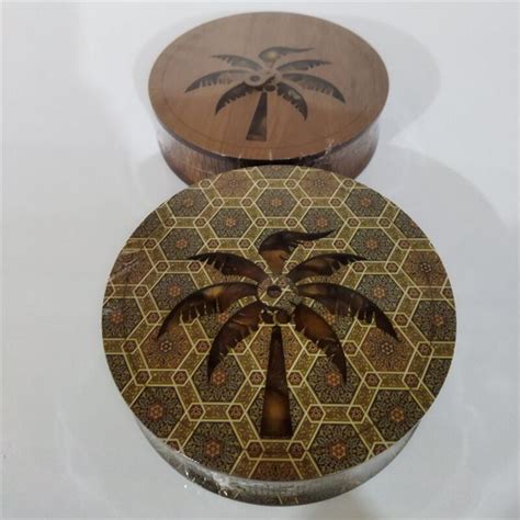 قیمت و خرید خرما زاهدی درجه یک نیم کیلویی در جعبه های چوبی مجلسی و کادویی