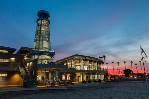 Lighthouse 1600 W Balboa Blvd Toast