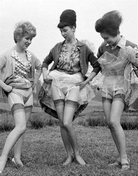 Pin On All Things Vintage All Eras Clothing Hairstyles Shoes Etc