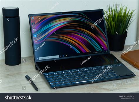 Asus Zenbook Images Stock Photos D Objects Vectors Shutterstock