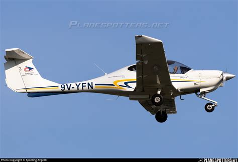 9v Yfn Singapore Youth Flying Club Diamond Da40 Cs Da 40 Photo By