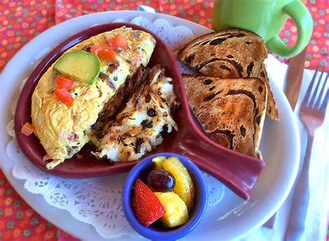 7 Restaurant Chains Serving The Best Country Breakfast Skillets