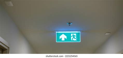 Exit Sign Hallway Images Stock Photos Vectors Shutterstock