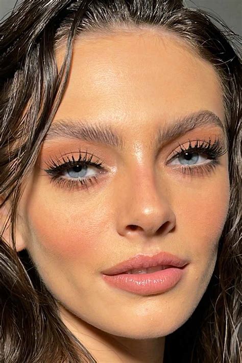 Olive Skin Tone — Which Makeup Shades To Look For