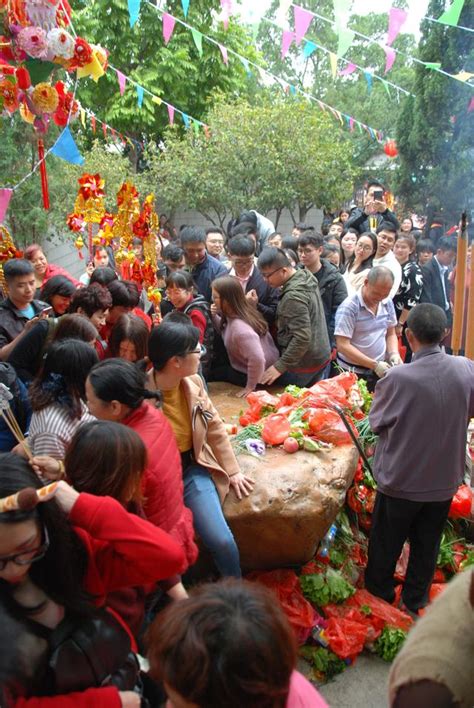 正月初九樂安花燈節萬人趁墟賞燈求子求平安 每日頭條