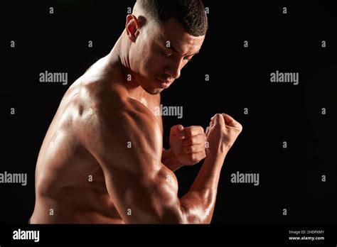 Pose Bicep Bodybuilder Poses Biceps Bodybuilders Bodybuilding Stock Photo Alamy