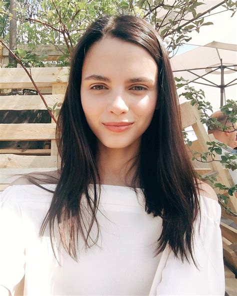Natasha Udovenko Scrolller Natasha Udovenko Scrolller