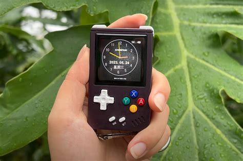 Miniature Handheld Game Console The Size Of Credit Card Is A Nostalgic