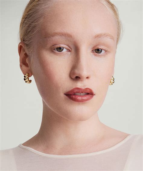 puffy charlotte hoops earrings jewelry mejuri