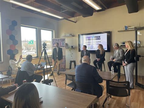 Startupweek Entrepreneurship Woomentum Startups Entrepreneurs