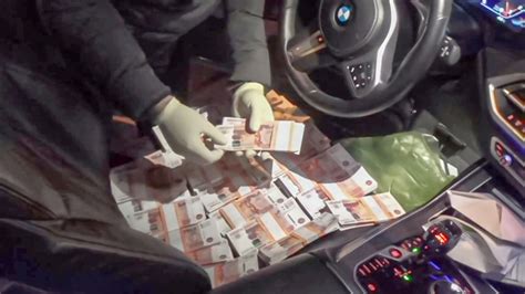 Сотрудники УФСБ и СК Тверской области задержали при получении гигантской взятки замдиректора