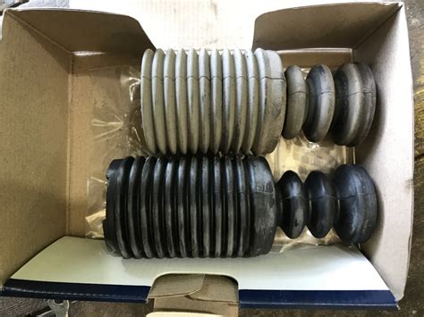 Замена оригинальных пыльников передних амортизаторов — Mitsubishi Lancer X 1 5 л 2007 года