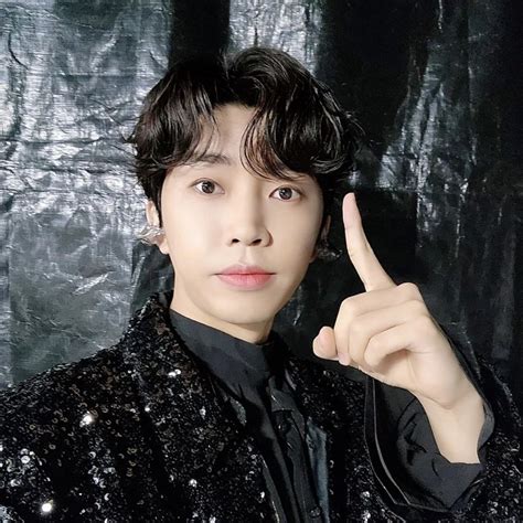 임영웅 끝없는 1위 행진아이돌차트 평점 랭킹 119주 연속 1위 이투데이