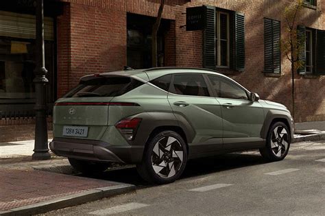 연비 19 8km L는 기본이죠 디자인까지 만족도 높은 하이브리드 Suv