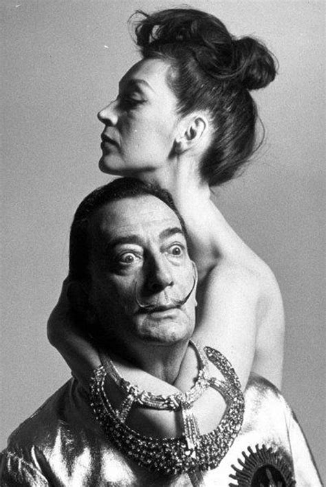 Gala Artista Para Lá De Dalí