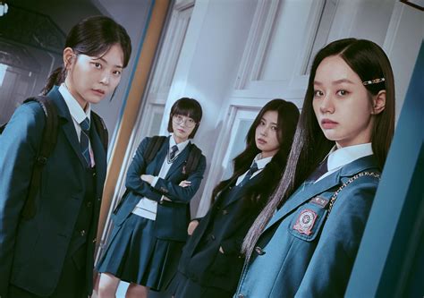 Hyeri Opens Up About Her Bold Same Sex Kiss With Chung Su Bin In