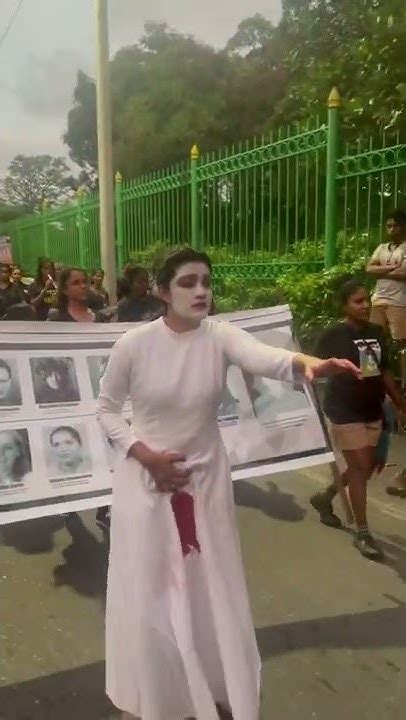 දුක් විදින සියළුම කාන්තා වන් වෙනුවෙන් ඇය Youtube