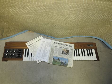 MATRIXSYNTH Moog Model Modular Synthesizer With Keyboard