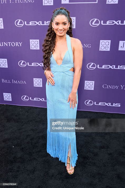 Sydney Agudongs Feet