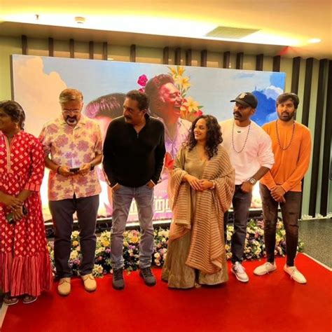 திருச்சிற்றம்பலம் படத்தின் ஓராண்டு நிறைவு விழாவை கொண்டாடிய தனுஷ் மற்றும் படக்குழுவினர்