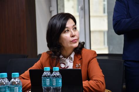 Эрүүл мэндийн даатгалын үндэсний зөвлөл 2023 оны анхны хурлаа хийлээ