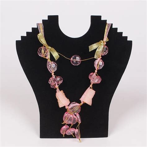 Розово дамско колие с камъни и стъклени висулки