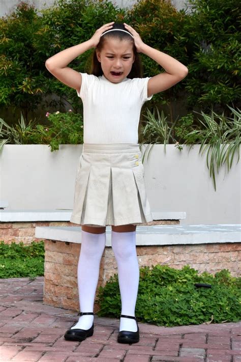 Chica Asi Tica Y Ansiedad En El Parque Foto De Archivo Imagen De Nervios Ansiedad