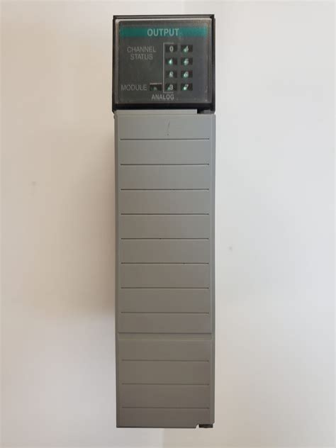 EvoLogic 1746 NO8I SLC Analog Output Module Allen Bradley