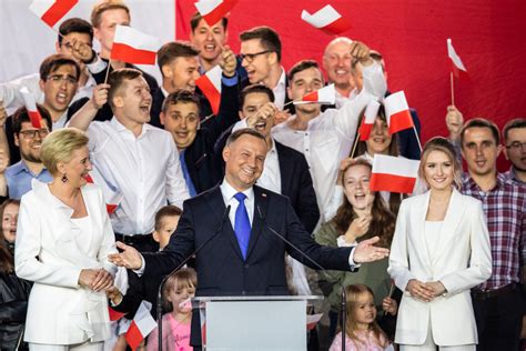 Polands Far Right Is Distorting The Debate On Welfare — And Winning