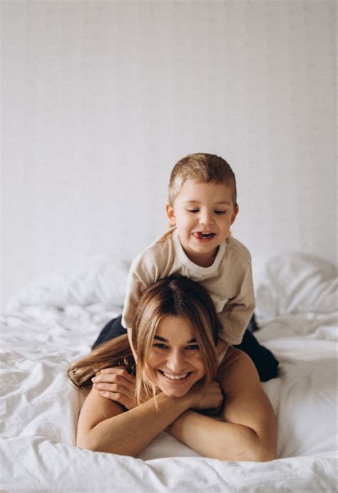Мама и сын Семейные фотографии Фото матери с сыном Семейные портреты