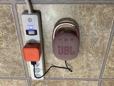 How To Charge JBL Clip 4 Tom S Tek Stop How To Charge JBL Clip 4 Tom S Tek Stop
