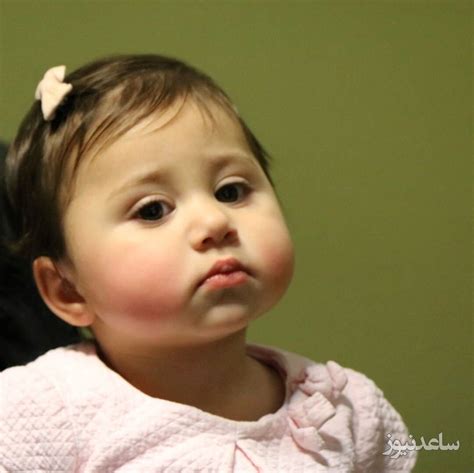 عکس قیافه بانمک نبات استخری وقتی سوار یک الاغ کوچولوی ناز میشه