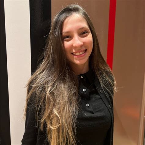 Daniela Munoz Client Advisor Burberry Linkedin