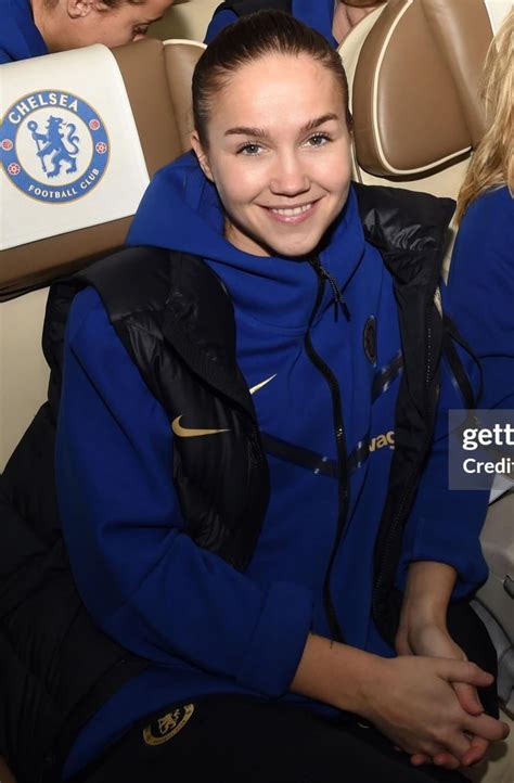Guro Reiten Rwomensoccerlegs