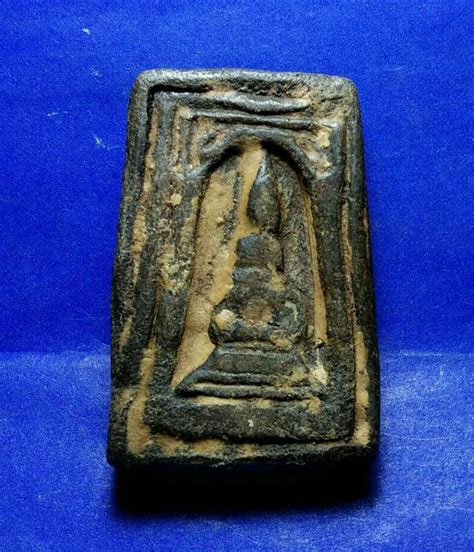 หลวงปู่ทวดวัดช้างให้เนื้อว่าน ปี 2497 พิมพ์กลักไม้ขีด Ennxo