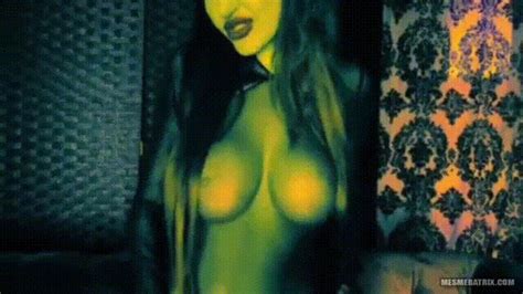 HACKED MIND LADY MESMERATRIX FUCKS YOUR MIND Clips4sale